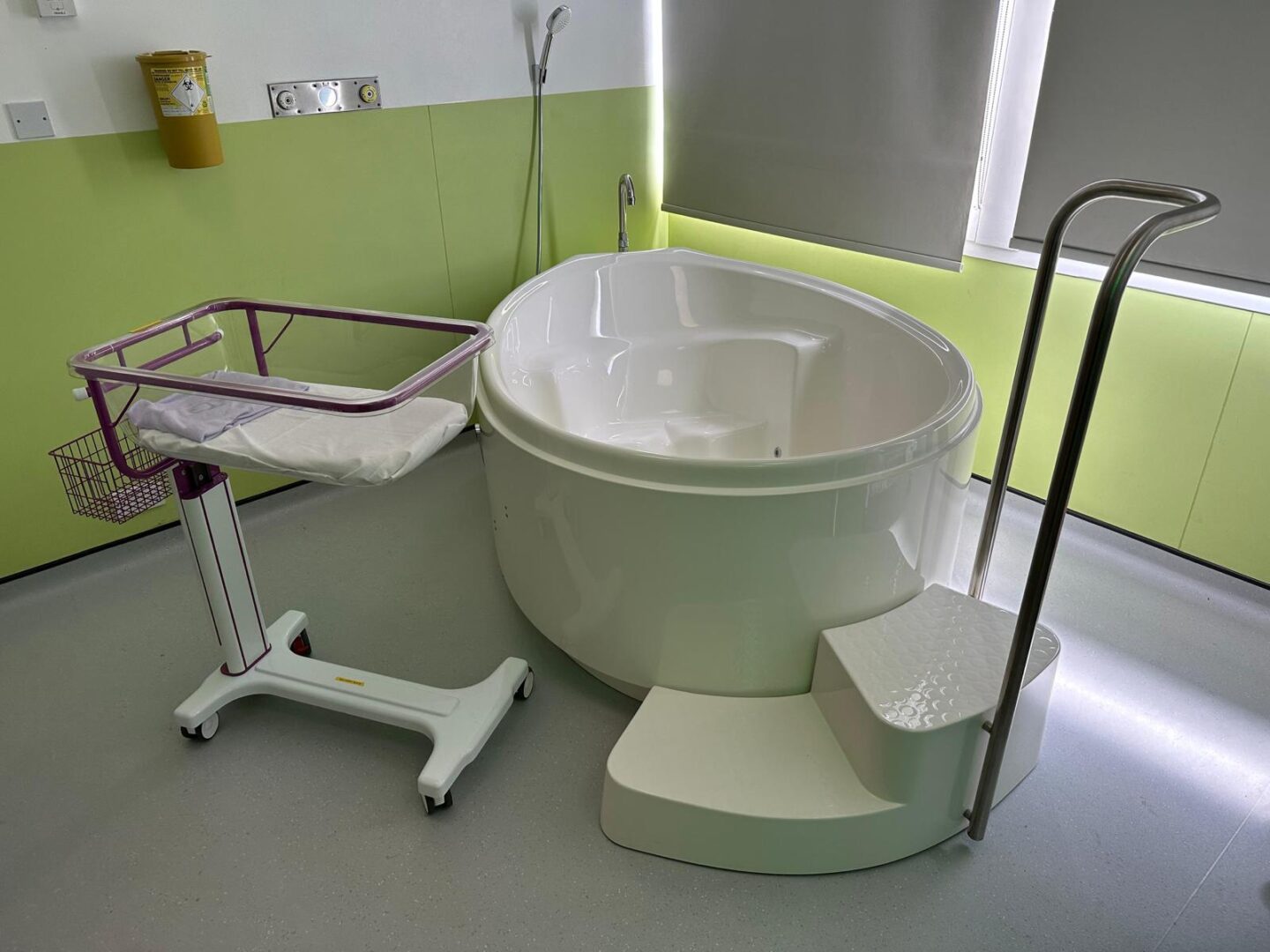 Evacuation from a Birth Pool